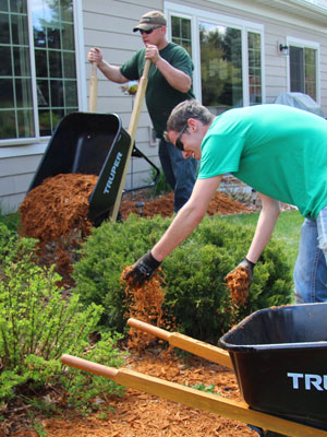 careers-landscape-management-crew - Mickman Brothers, Inc.